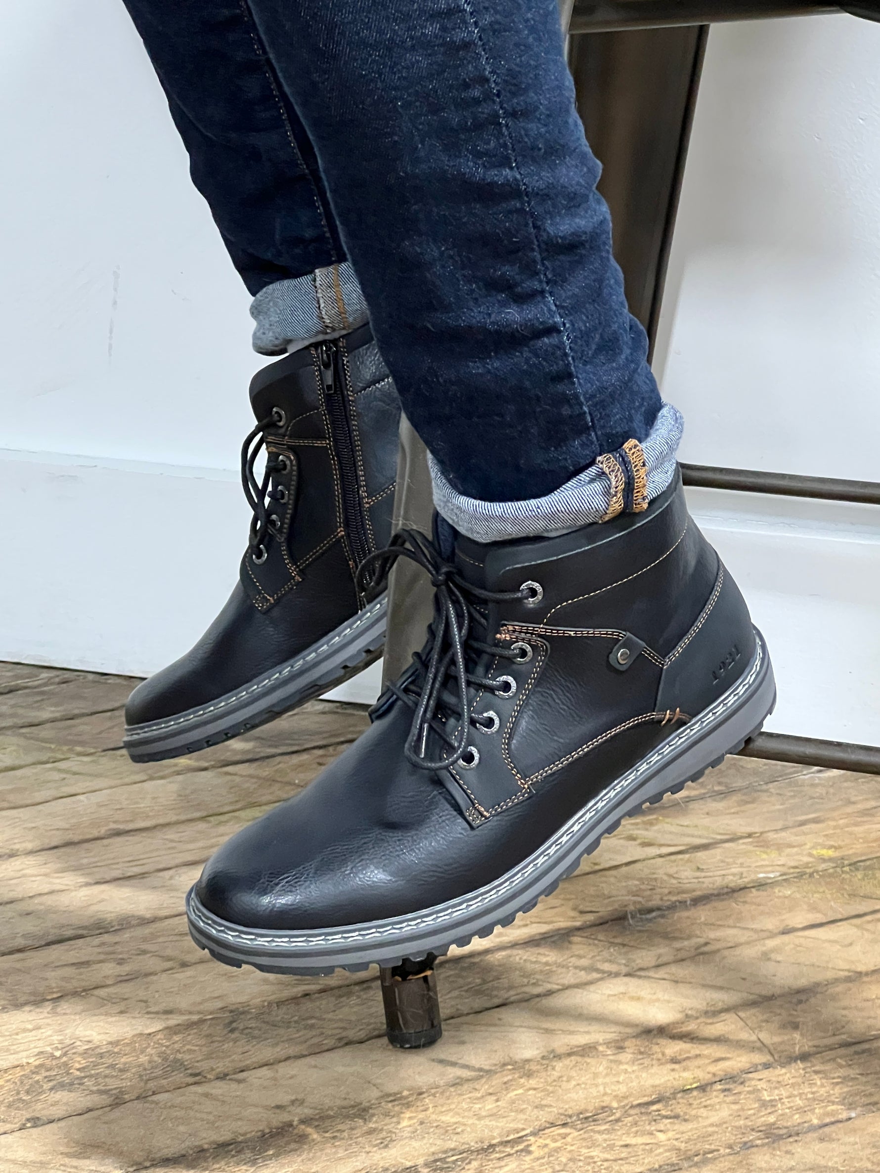 Freeman Footwear